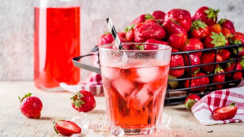 Sirop maison aux fraises - Recettes Faciles